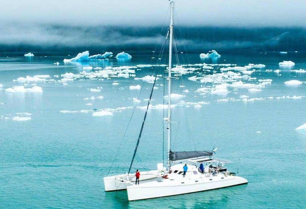 Les 5 Meilleurs Catamarans à Voile Pour Naviguer Autour Du Monde En 2022