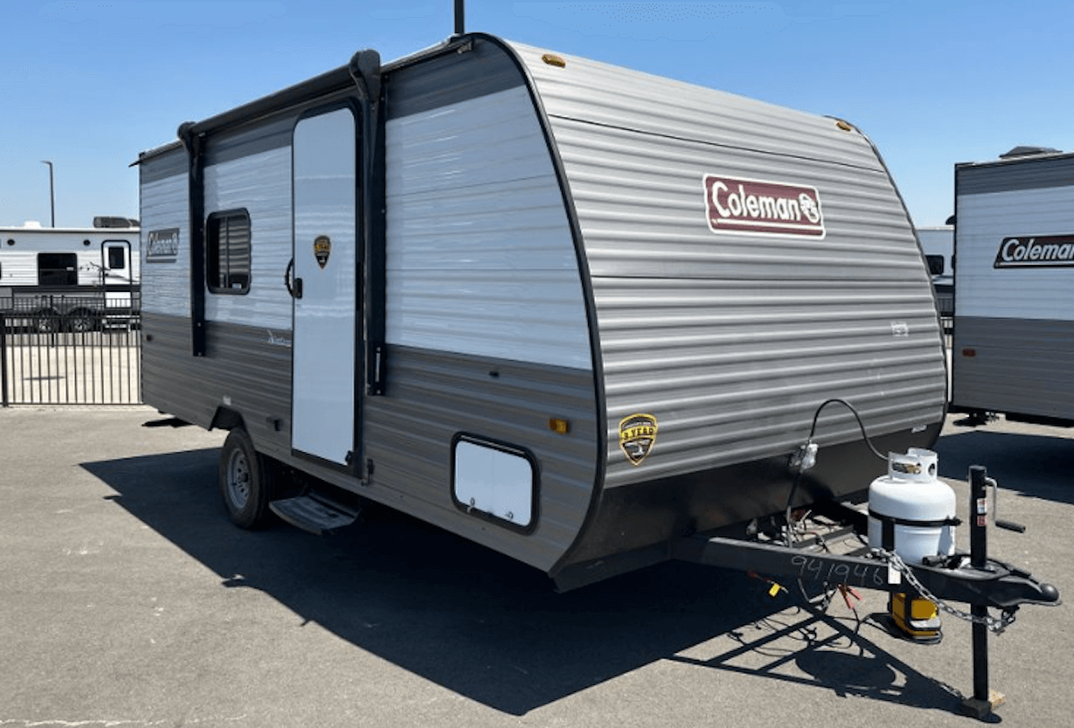 9 Ultra-Cute Small Camping Trailers with Bathrooms in 2026
