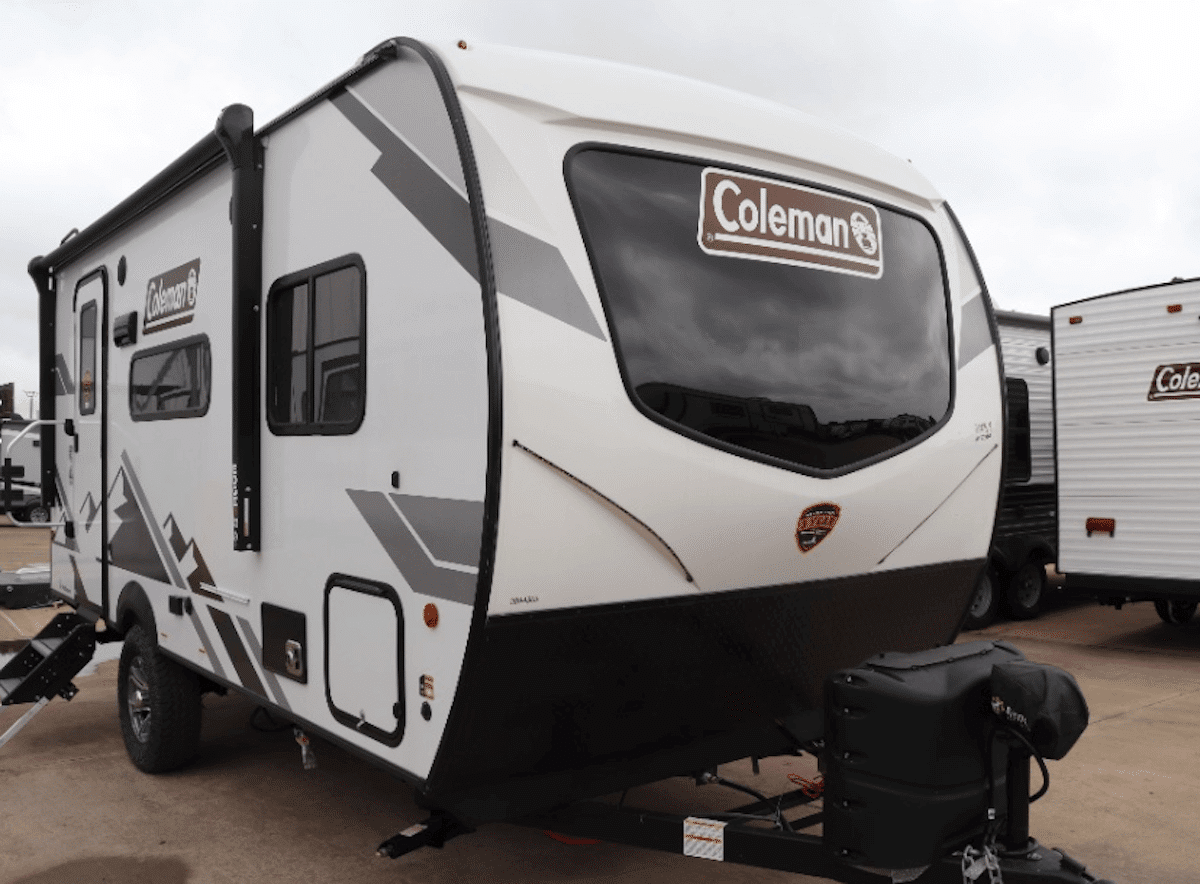 9 Ultra-Cute Small Camping Trailers with Bathrooms in 2026