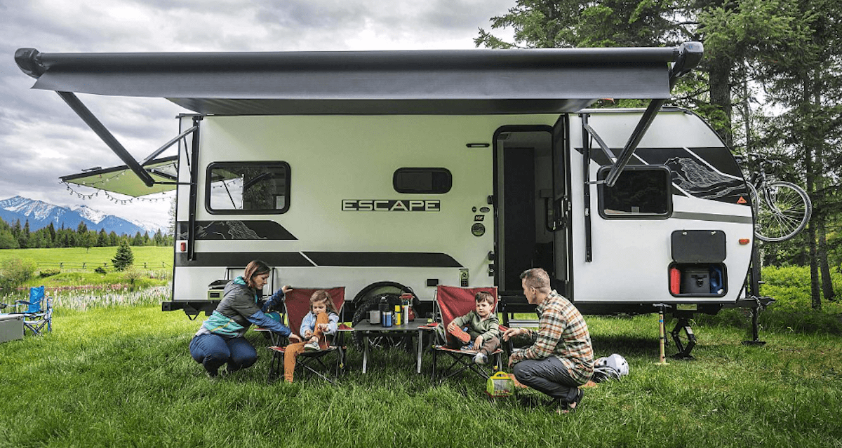 9 Ultra-Cute Small Camping Trailers with Bathrooms in 2025