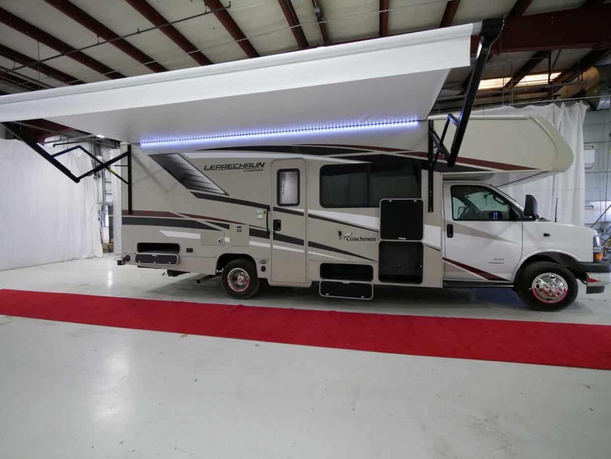 The 12 Best RVs For a Family of 4 [Full Time Living and Traveling]