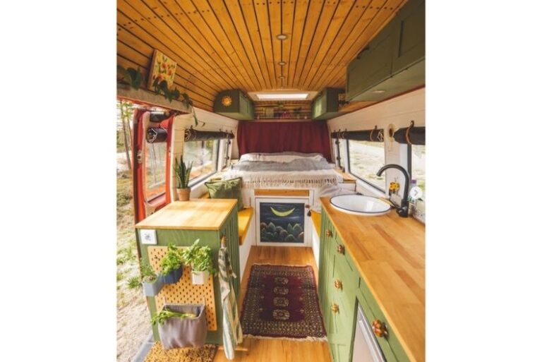 31 Camper Van Ideas For Van Life Inspiration (Build Your Dream Van ...