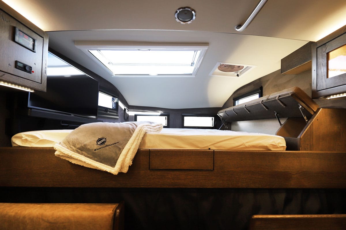 12 Jaw-Dropping EarthRoamer Interiors that Redefine Luxury Travel - The ...