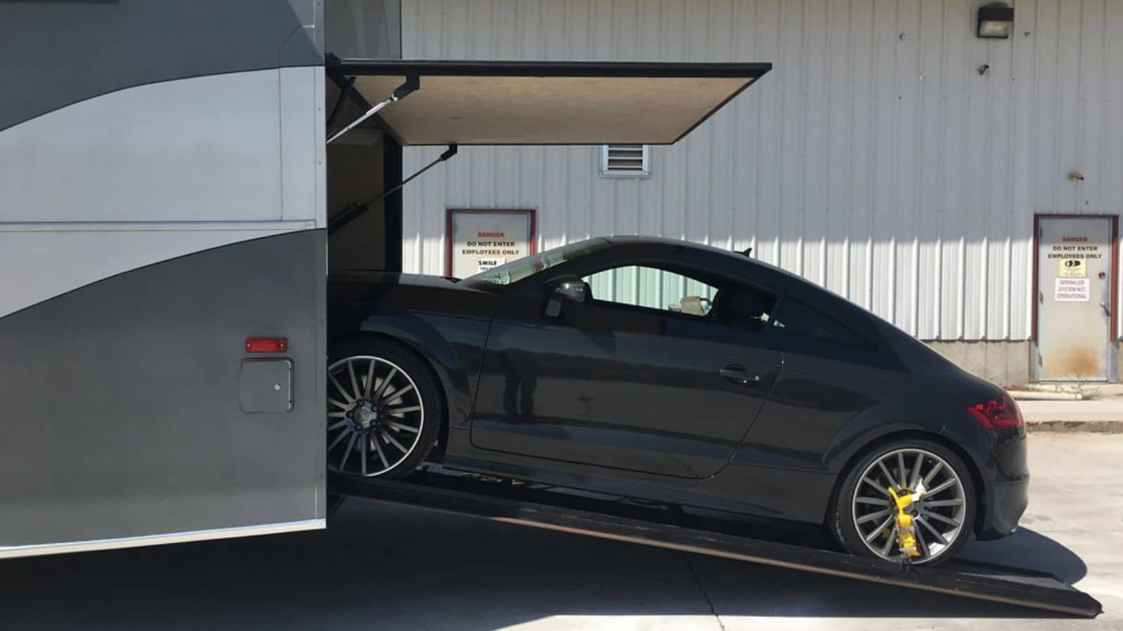 17 Luxury Semi Truck Cab Interiors That Might be Nicer Than Your House ...
