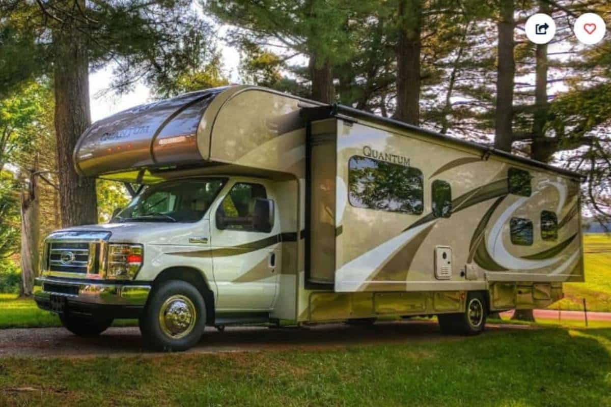 The Best 8 RV Rental Companies Reviewed in 2025 + $40 Off Coupon!