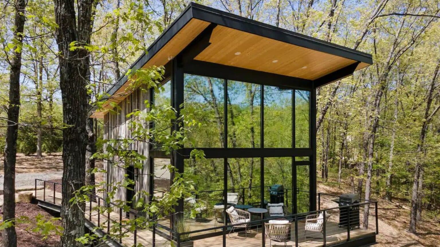 10 Amazing Treehouses You Can Rent On Airbnb Right Now! - The Wayward Home