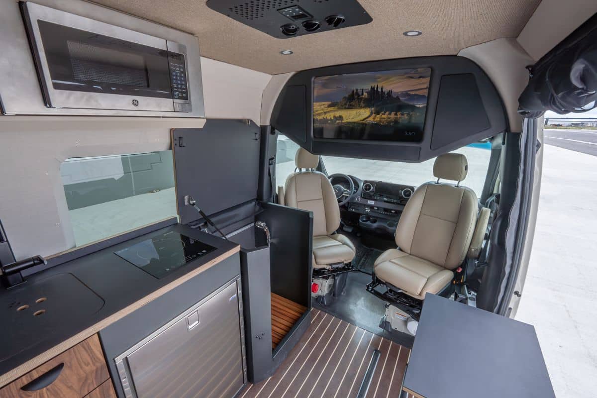 Off Highway Van Builds Functional But Cushy High-performance Off-Road ...