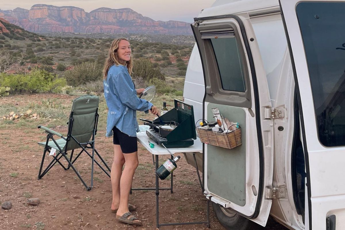 How to Beat Van Life Loneliness by Finding Community on the Road - The ...